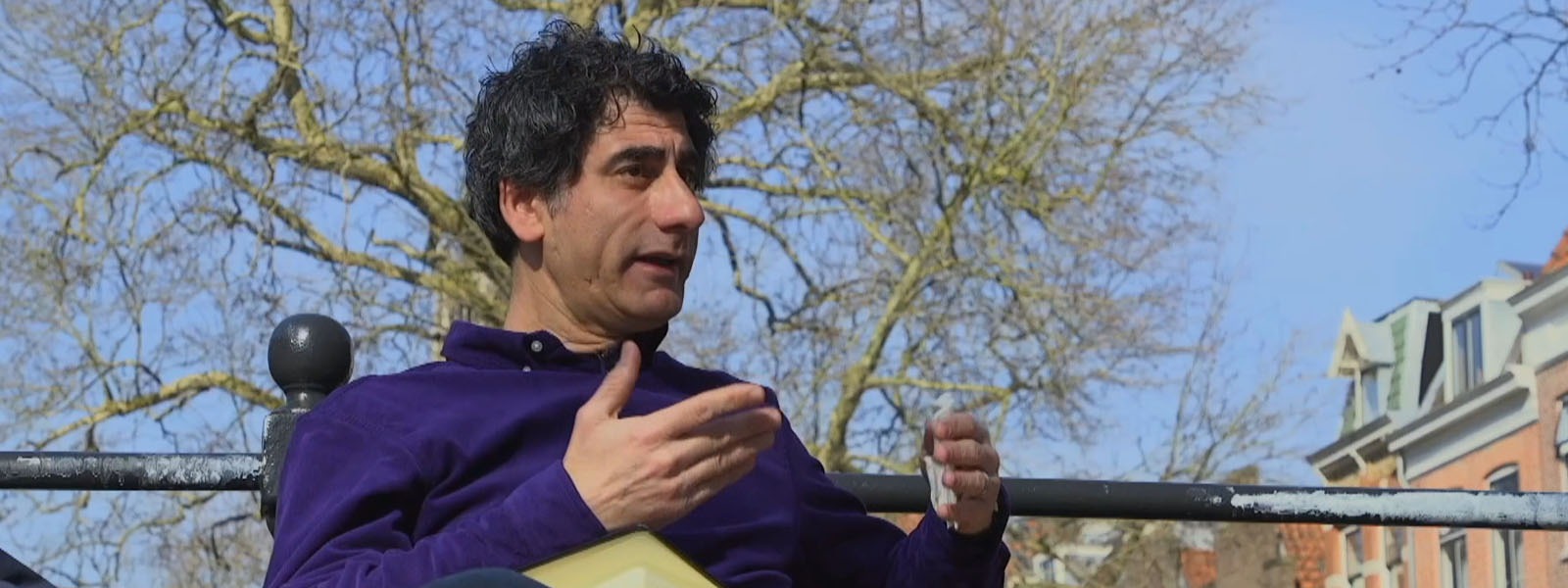A Kurdish poet gains recognition, popularity in Netherlands | Rudaw